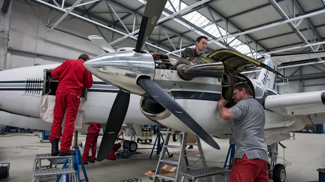 Aircraft maintenance personnel